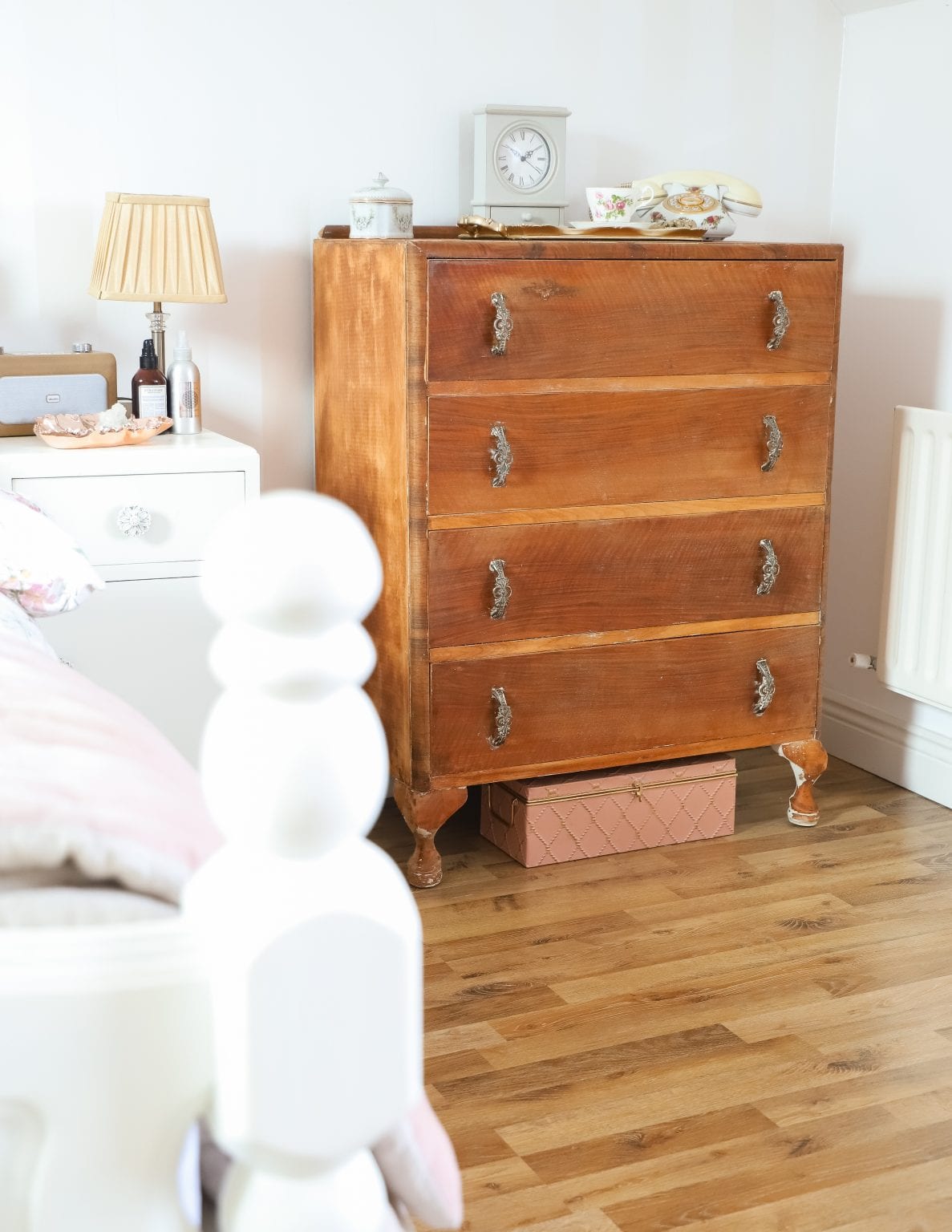 How To Effortlessly Remove Chalk Paint - Dainty Dress Diaries