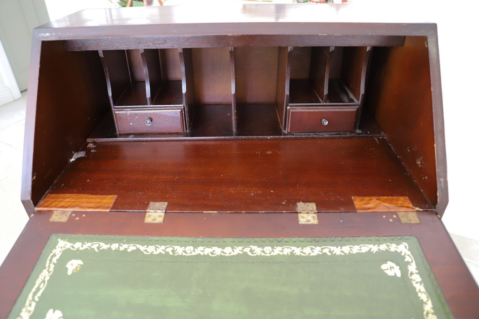 Upcycled writing desk, a floral bureau makeover - Dainty Dress Diaries