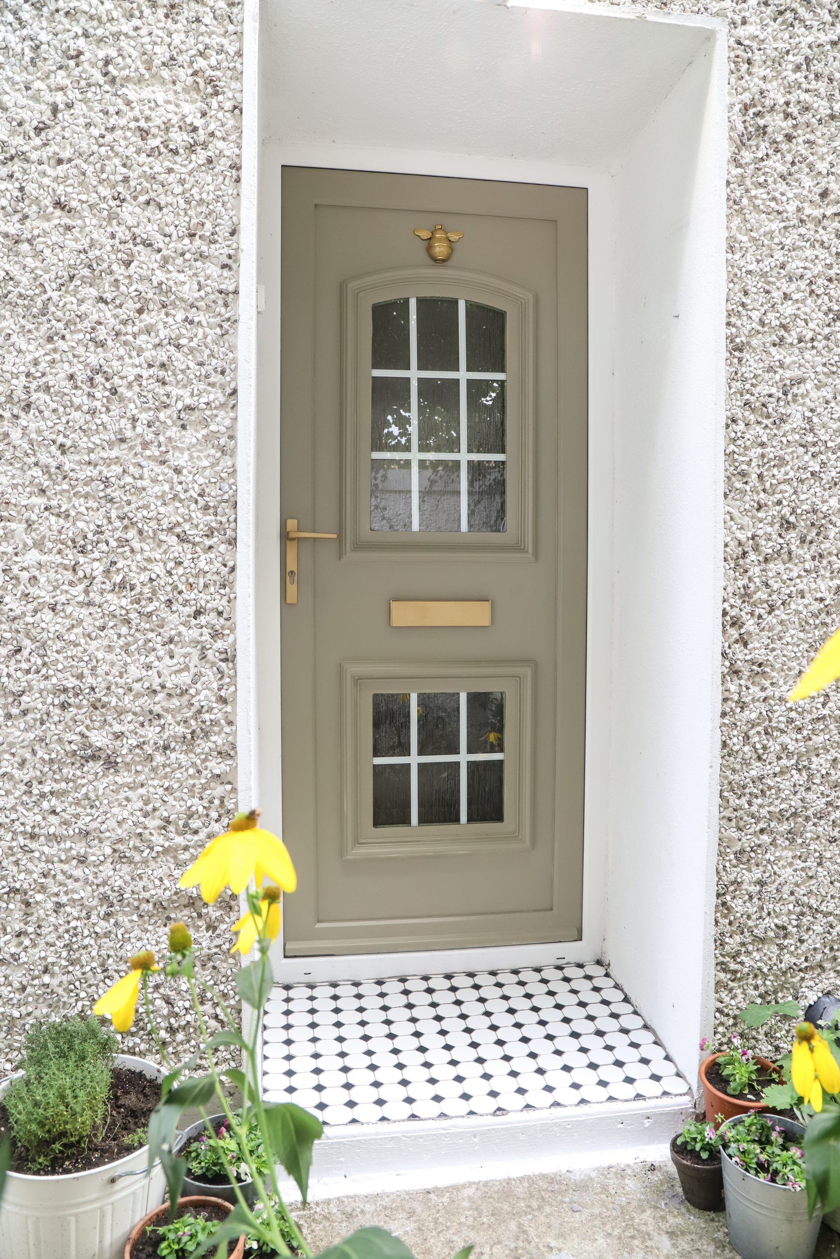 How I painted my UPVC front door - Dainty Dress Diaries
